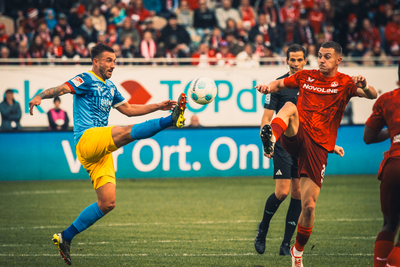 Löwen unterliegen knapp beim FCK - Eintracht Braunschweig