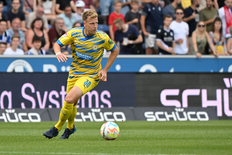 Muskelabriss bei Brian Behrendt - Eintracht Braunschweig