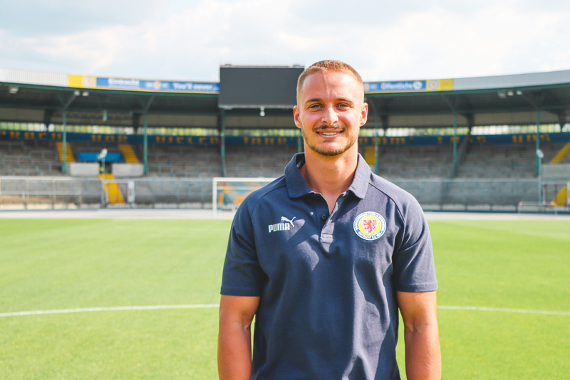 Marvin Rittmüller unterschreibt bei Eintracht Braunschweig - Eintracht ...