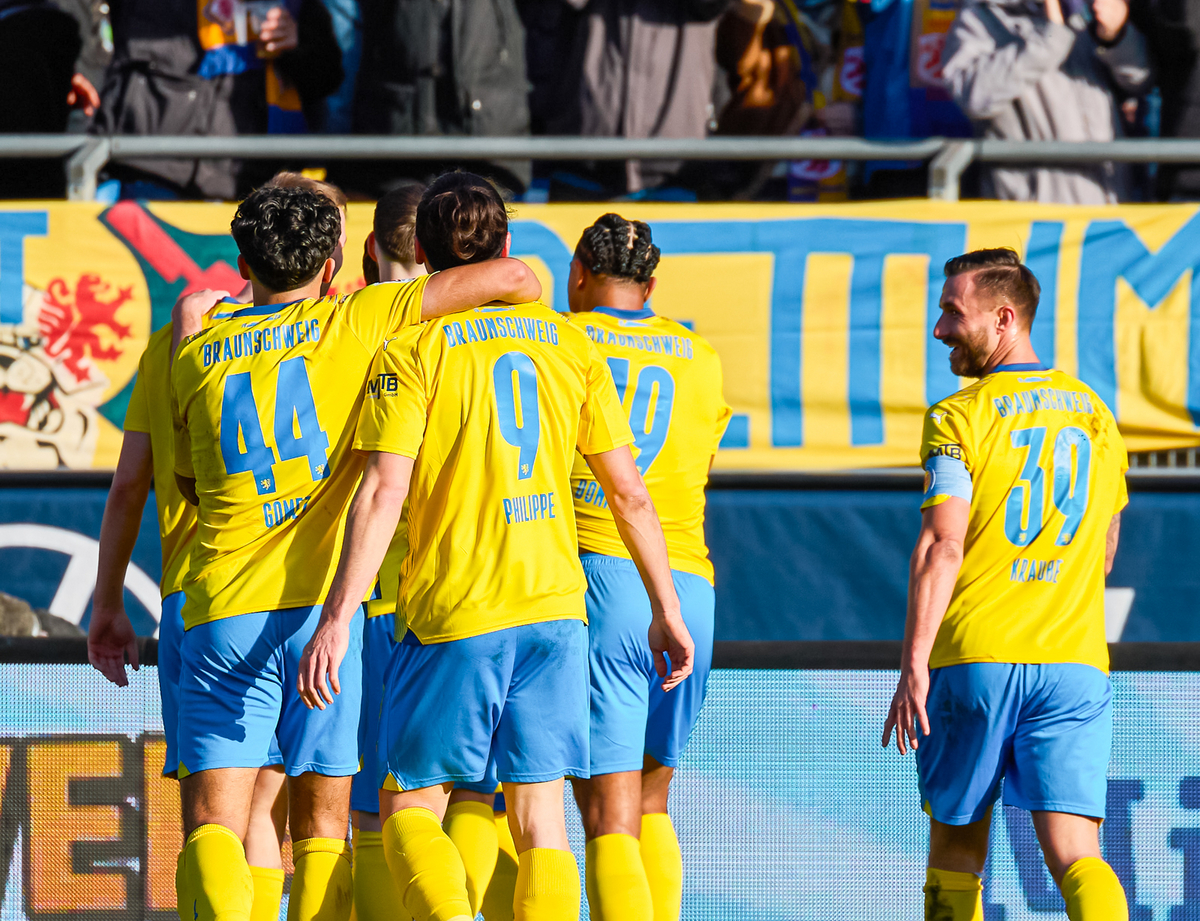 Vier aus Vier! Die Löwen schlagen auch Magdeburg - Eintracht Braunschweig